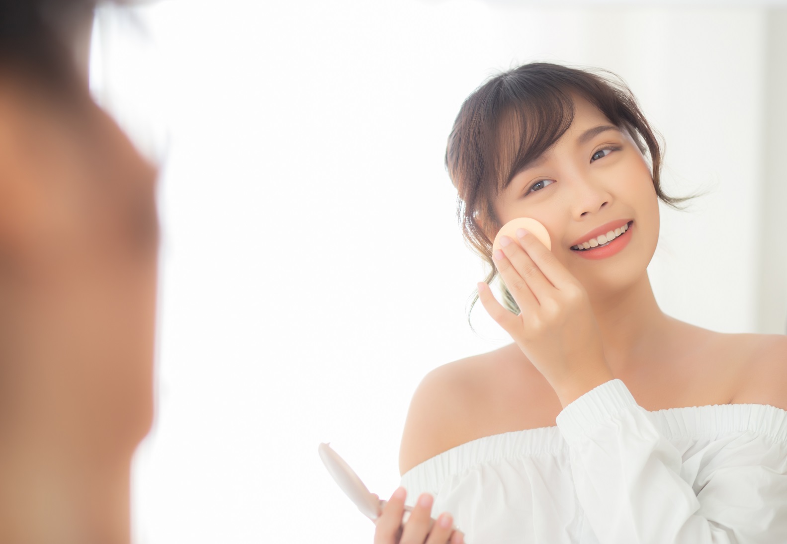 Cara Retouch Makeup ala Makeup Artist biar Gak Longsor Seharian
